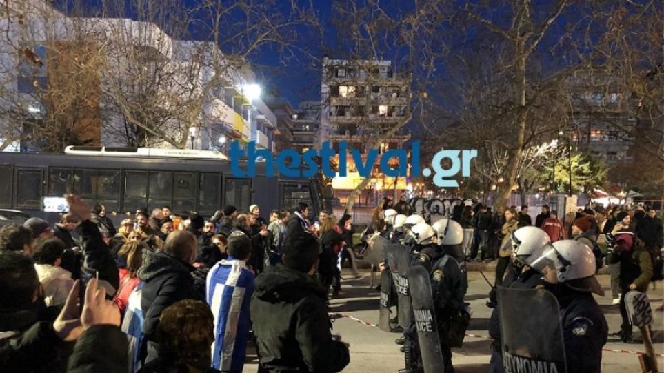 Θεσσαλονίκη: Διαμαρτυρίες και χημικά πριν την άφιξη Παυλόπουλου ...
