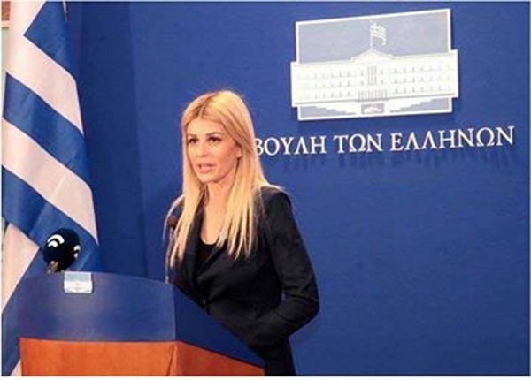 'Ελενα Ράπτη: Θα επιτραπεί στην παρέλαση της 25ης Μαρτίου το “Μακεδονία ...