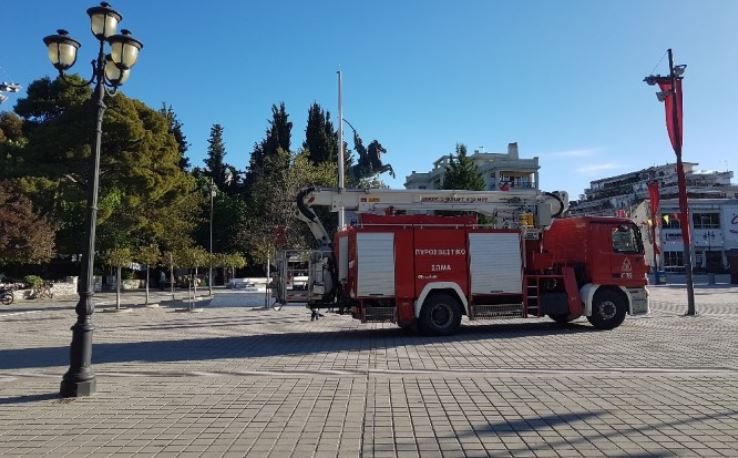 ΠΡΟΣΠΑΘΗΣΑΝ ΝΑ ΤΟ ΚΟΥΚΟΥΛΩΣΟΥΝ ! ΣΥΡΟΣ «ΠΡΟΣΦΥΓΑΣ» ΚΑΤΕΒΑΣΕ ΤΗΝ ...