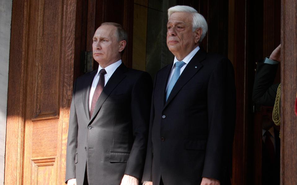 Δηλαδή ρέ ΕΛΛΗΝΕΣ, ο Πάκης εισπράττει ΠΕΡΙΣΣΟΤΕΡΑ από τον ΒΛΑΔΙΜΗΡΟ ...