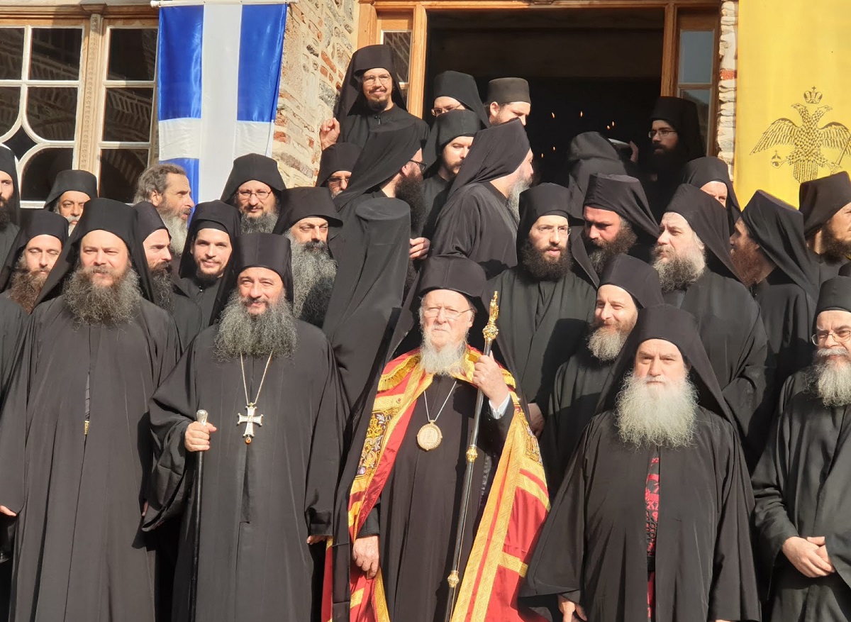 MIA ΣΚΕΠΤΟΜΕΝΗ ΕΛΛΗΝΙΔΑ : ΣΧΟΛΙΟ ΣΤΟ ΜΗΝΥΜΑ ΑΠΟ ΤΟ ΑΓΙΟ ΟΡΟΣ : ΡΕ ΣΑΝ ...