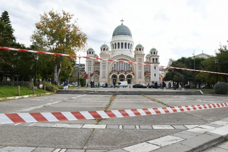 «Τί μέ διώκεις; σκληρόν σοι πρός κέντρα λακτίζειν» - Triklopodia