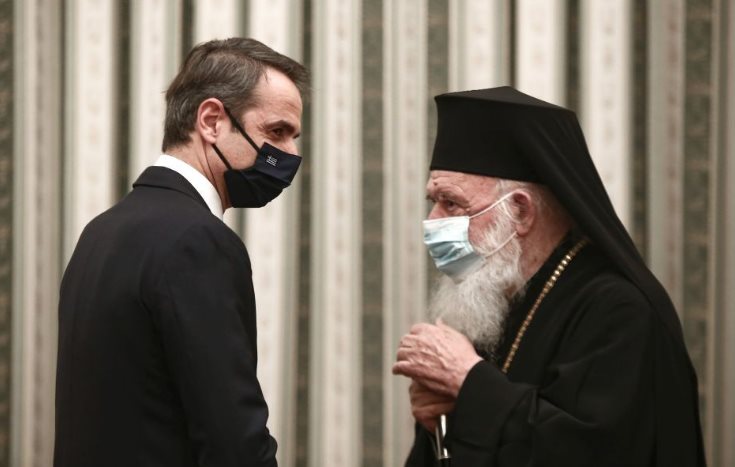 Ν.ΔΑΠΕΡΓΟΛΑΣ, «ΚΑΘΩΣ ΚΟΡΥΦΩΝΕΤΑΙ Η ΣΥΜΠΑΙΓΝΙΑ» - Triklopodia