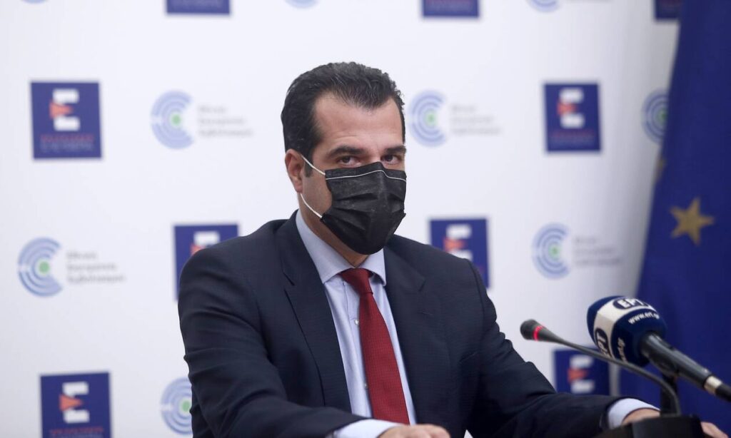 Πλεύρης: Καταργείται το πάσο εμβολιασμού μέχρι 31/8! Η τιμωρία των ...