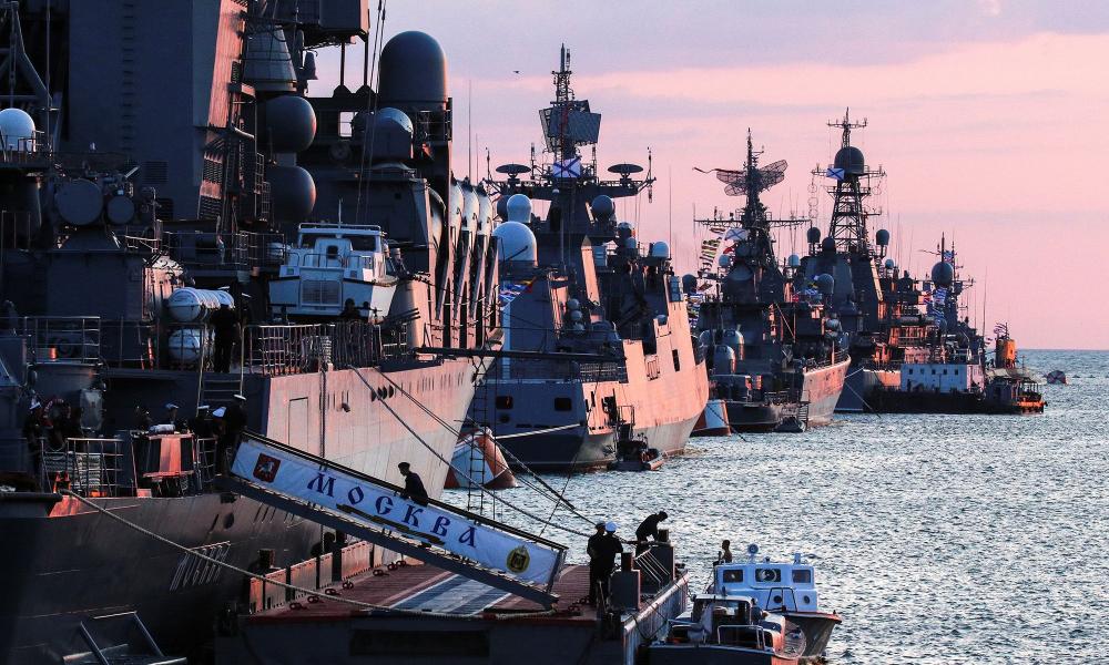 Κάτι συμβαίνει! Αιφνίδια κινητικότητα ρωσικών πολεμικών σκαφών στην ...