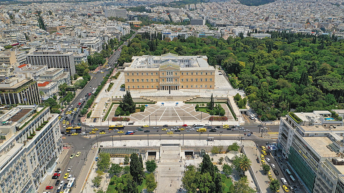 Μανώλης Κοττάκης : Παίξτε τίμια, η νέμεσις καιροφυλακτεί - Triklopodia