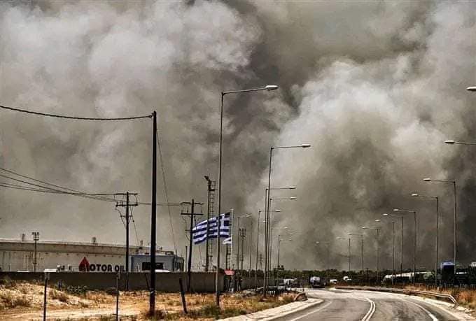 Mετά τις ελληνικές οικογένειες και η ελληνική βιομηχανία παραδομένη ...