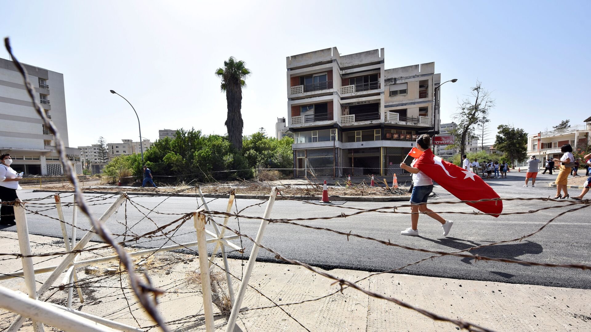 ΑΡΘΡΟ ΦΑΝΟΥΛΑΣ ΑΡΓΥΡΟΥ - ΜΕΡΟΣ Δ': Αρμάδα βρετανικών, αμερικανικών και ...