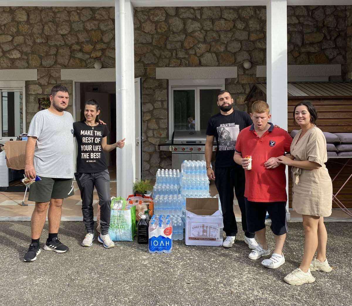 Δωρεά του Focus FM 103.6 στη μονάδα αυτιστικών ατόμων «ΕΛΠΙΔΑ ...