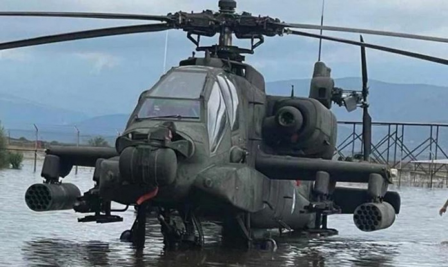 Σάλος με τα ελικόπτερα του στρατού βυθισμένα στο νερό - Σοκαριστικές ...