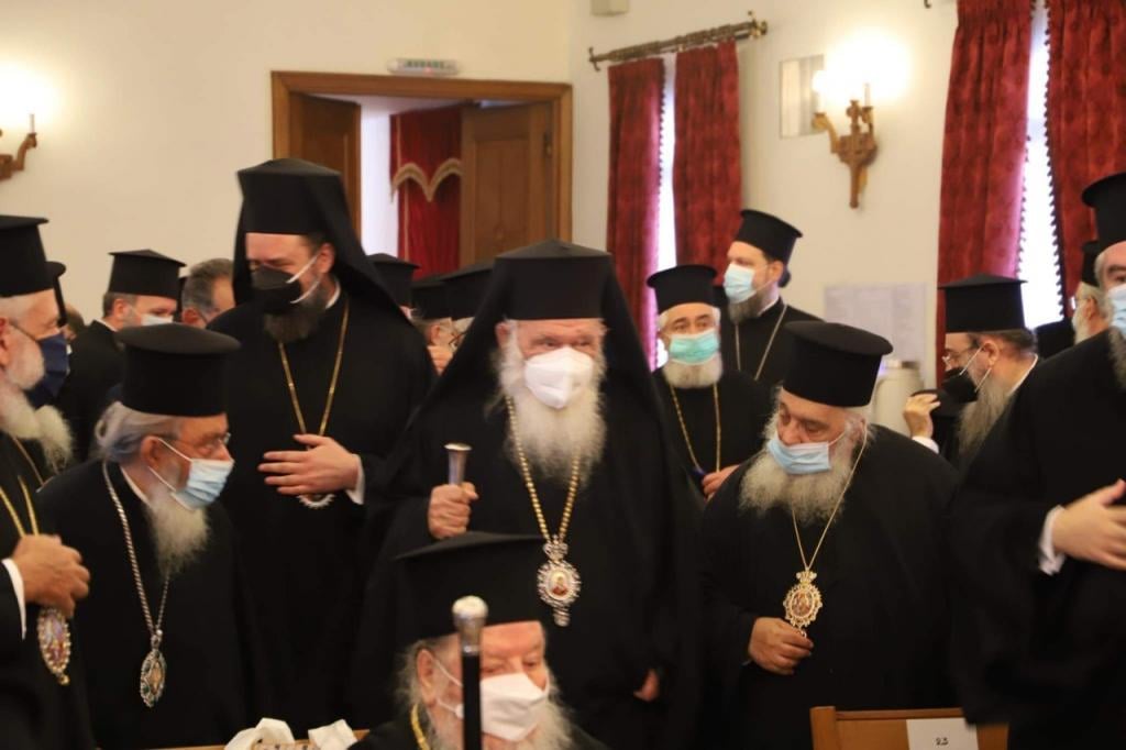 Ν.ΔΑΠΕΡΓΟΛΑΣ, "Η ΑΠΑΝΤΗΣΗ ΜΑΣ ΕΙΝΑΙ ΜΙΑ : ΠΛΗΡΗΣ ΑΝΥΠΑΚΟΗ"! - Triklopodia