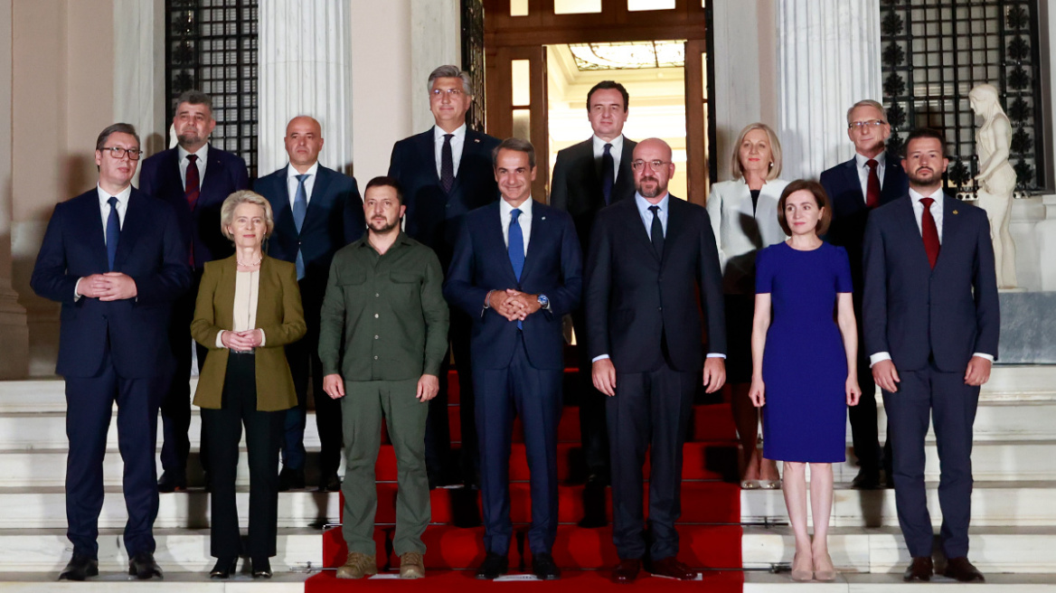 ΠΟΠΗ ΖΩΗ : ΥΠΑΡΧΟΥΝ ΗΓΕΤΕΣ; - Triklopodia