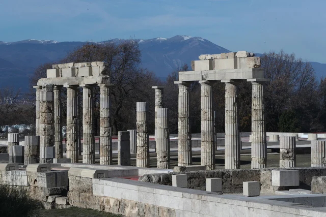 Δρ.Κ. Βαρδάκας : κάπου εκεί κοντά είναι και ο Μεγάλος... - Triklopodia