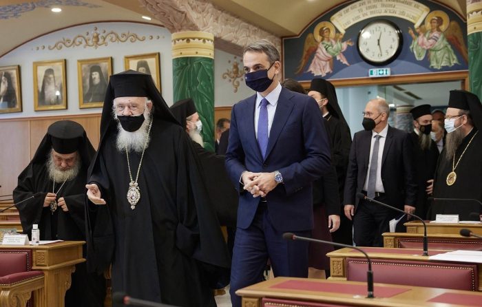Ν.ΔΑΠΕΡΓΟΛΑΣ, "ΜΙΑ ΝΤΡΟΠΗ ΠΟΥ ΣΥΝΕΧΙΖΕΤΑΙ ΑΜΕΙΩΤΗ῾.. - Triklopodia