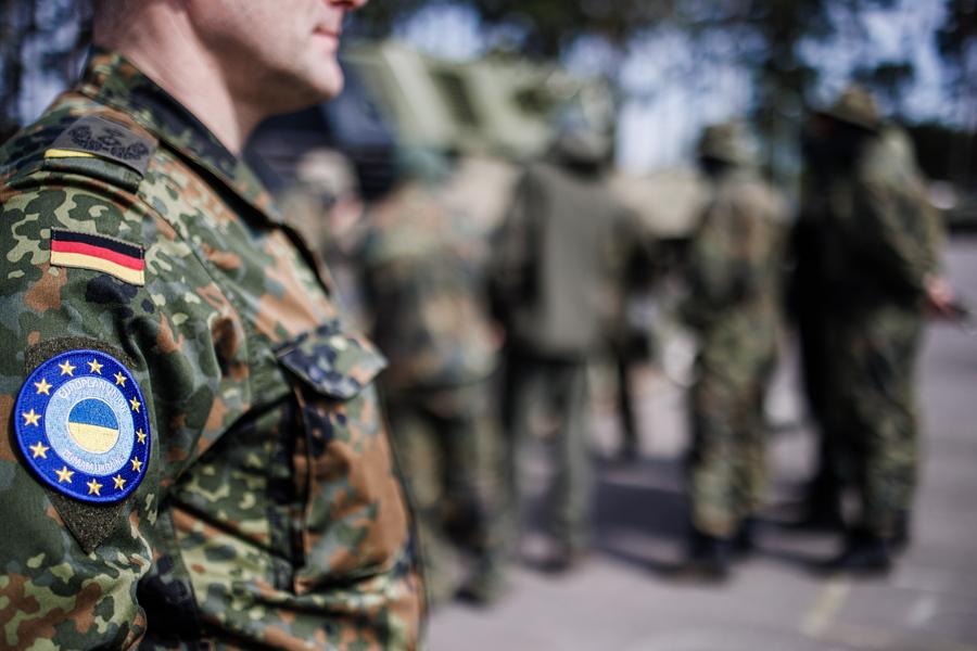 Ηχητικό του Γερμανικού Στρατού: Να χτυπήσουμε την γέφυρα της Κριμαίας ...