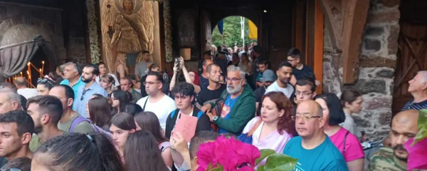 Η ΩΡΑ ΤΟΥ ΤΑΞΙΑΡΧΗ Γιορτάζει ο Ταξιάρχης στον Μανταμάδο! ΒΙΝΤΕΟ ...
