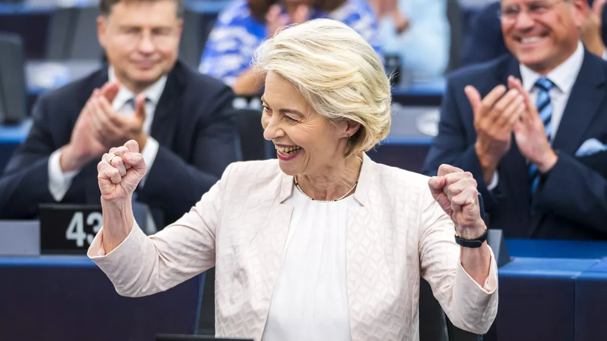 ΠΟΠΗ ΖΩΗ : Ursula von der leyen - Triklopodia