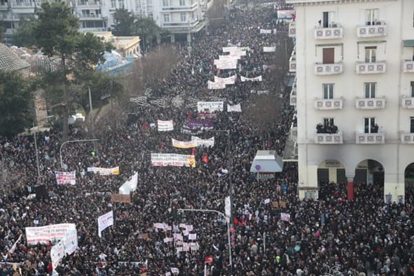 Η ΓΕΝΙΚΗ ΕΓΕΡΣΙΣ ΤΩΝ ΕΛΛΗΝΩΝ ΚΑΙ ΤΑ ΑΜΕΣΑ ΕΡΧΟΜΕΝΑ ΓΕΓΟΝΟΤΑ - Triklopodia