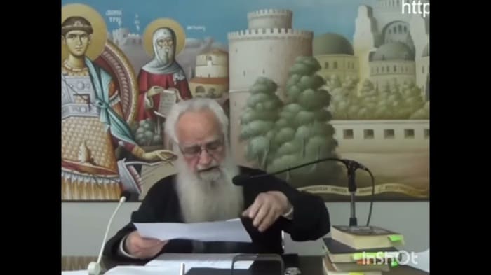 Πατήρ Θεό. Ζήσης κατά εφημερίδας συντακτών και Χρυσόστομου Σταμούλη ...
