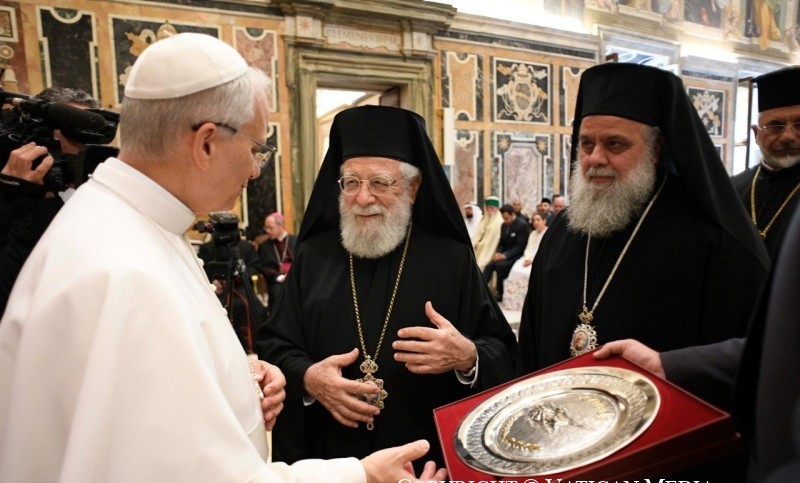 Ν.ΔΑΠΕΡΓΟΛΑΣ, "Ο ΜΗΤΡΟΠΟΛΙΤΗΣ ΤΥΧΙΚΟΣ, ΟΙ ΠΡΩΗΝ ΠΡΟΒΑΤΟΣΧΗΜΟΙ ΛΥΚΟΙ ΚΑΙ ...