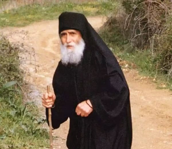 Δρ.Κ. Βαρδάκας : την ώρα της Επίσκεψης παρουσιάστηκε ο Άγιος Παϊσιος σε ...