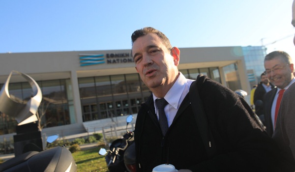 ΝΙΚΟΛΑΟΣ ΠΑΠΑΔΟΠΟΥΛΟΣ : ΚΟΝΤΡΑ ΣΤΟ ΣΑΤΑΝΙΚΟ ΣΥΣΤΗΜΑ - Triklopodia
